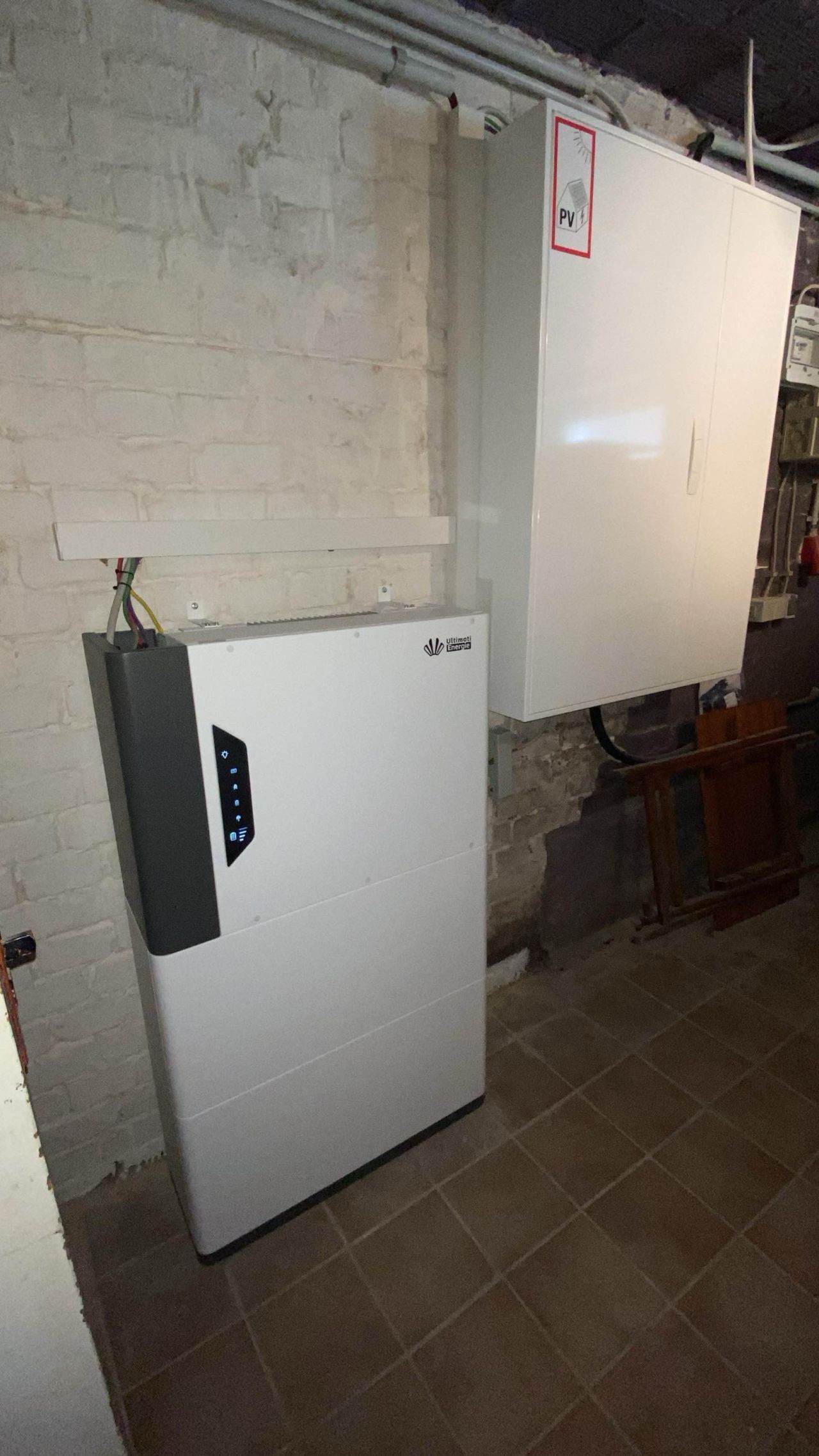 Ultimati Energie: Advanced Lithium Energy Storage System Company